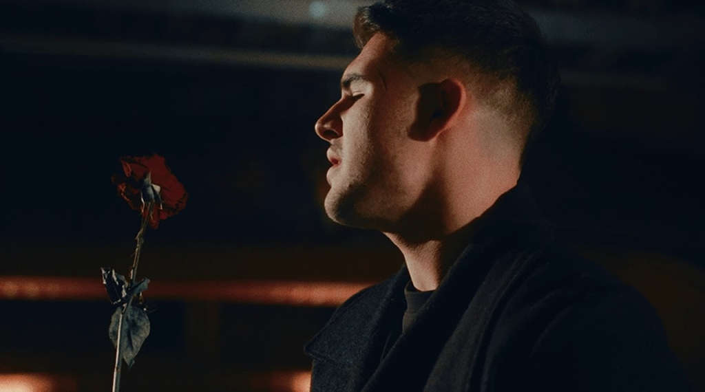 Mario Fresh lansează o piesă sensibilă, intitulată „Floarea Mea ...