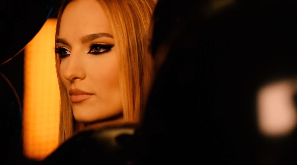 Minelli lansează noul single „Could be something” – Banat FM | sound factory